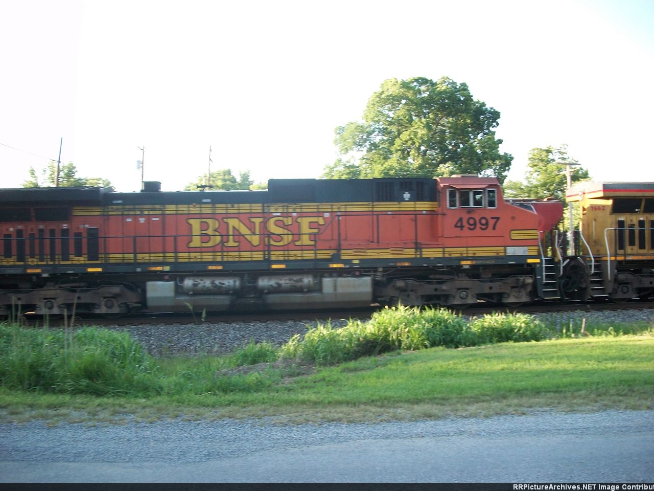 BNSF 4997